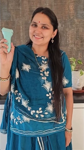 Aaj ghar pe hi mumyji ka pedicure kiya #dailyvlogs #monivlog #pedicure #familyvlog #shortsvideo