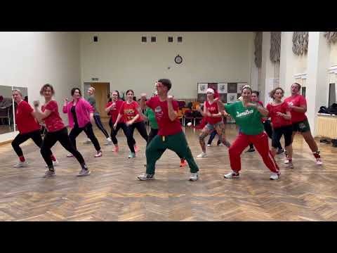 Zumba fitness - Última Noche” – Ozuna & Bad Gya