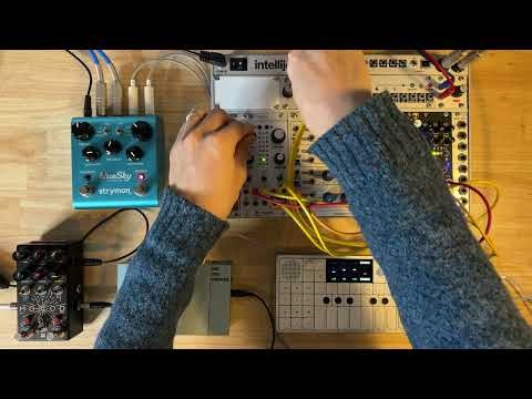 Lo-Fi Electronica with Pitch-Shifted Glockenspiel and Tape Textures | No Moss 2026-02-09 by atnr