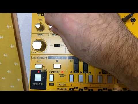 Happy 303 Day! A Quick Burst of Pure Analog Acid