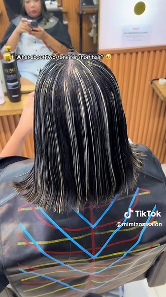 Two-Tone Hair Color Ideas for Short Hair