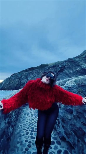 MARUV on Instagram: "#reka уже близко😉"