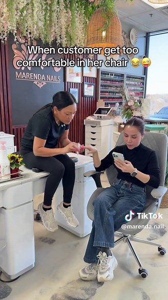 customer service first 😉😉🤣 Marenda Nails ☎️402-476-6657. ##fypシ##funnytiktok##nailtechlife##customerservice##bestnailsalon