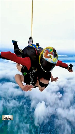 Skydiving short 🙂 #youtube #ghasol #trending #skydiving #shorts