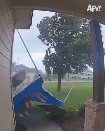 1.8M views · 24K reactions | Caught on camera: the funniest fails you won't believe!  | America's Funniest Home Videos | Facebook