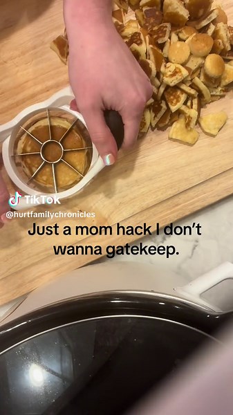 I cook these using Annie’s pancake mix, butter them, then cut while warm. I freeze them and pull them out for a quick breakfast for my toddlers. 🥰 this is just an apple cutter. #momsoftiktok