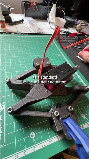 DIY Linear Actuator Scissor Lift #3DPrinting #Servo #Robotics #MakerUpdate