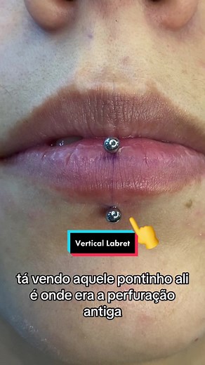 Vertical Labret #bodypiercer #ideiasdepiercing #piercingideas #perfuracaocorporal #verticallabret #labretpeircing #piercingboca #piercinglabio #biossegurança #piercingseguro #labretpiercings