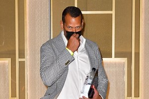 Alex Rodriguez just rented a house five minutes down the road from his ex J-Lo. Fellas, DO NOT do this