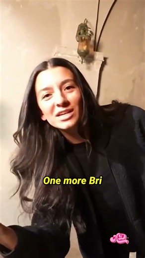 Not Bri getting a whole Smiley shout-out 😭 "UP" Reaction #smiley #torontorap #rap #canadiangirls