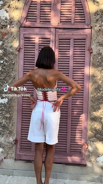 Exploring the Fashion Job Lifestyle as a Model