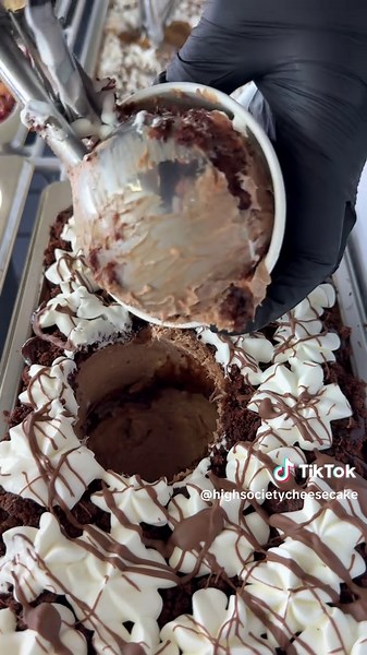 Irresistible Hot Fudge Cheesecake Recipe