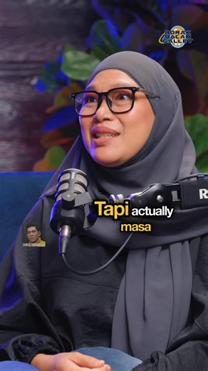 Zarul Umbrella on Instagram: "Misunderstood Kerja Flight Attendant Saksikan episod 140 podcast Borak Dalam Galley menampilkan bekas Ground Handler Yg Akan Bagi Banyak Input Pasal Tiket Luggage Boarding dll Hanya di Youtube Channel Zarul Umbrella Setiap Isnin dan Khamis, 4.30 ptg Link on my bio @borakdalamgalley @zarulumbrella @realckfaizal @leesazaim #borakdalamgalley #zarulumbrella #ckfaizal #podcast #malaysiaairlines #airasia #batikairmalaysia Studio : @gv.whitelab"