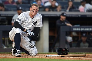 Yankees consider benching Anthony Rizzo for multiple games as struggles mount