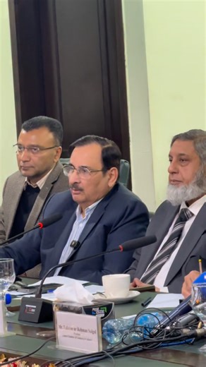 Lahore Chamber Launches SME Finance and Banking Expo The Lahore Chamber of Commerce and Industry (LCCI) has inaugurated the SME Finance and Banking Expo at its premises to facilitate small and medium enterprises with access to banking and financial services. Various banks and financial institutions are participating to showcase SME financing products, loans, Islamic banking solutions, and advisory services. The expo will remain open today at the Lahore Chamber until 5:00 pm. | Lahore Chamber of 