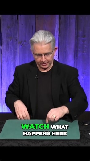 Paul Gertner is a master! Learn this amazing sleight on Paul Gertner's Penguin Live Lecture #magic | Penguin Magic