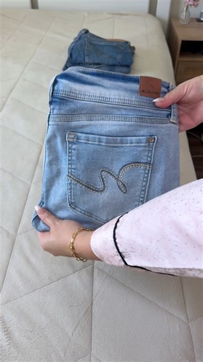 Simple organizing idea to keep your wardrobe tidy. #lifehacks #organizationideas #closetgoals #jeanshack #foldingtricks #fblifestyle | Annaknows