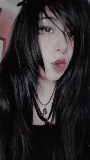 Videos de 𝔏𝔶𝔯𝔦𝔷 𝔇𝔞𝔯𝔠𝔨 🦇 (@lilitheriz) con “Your face - Wisp”