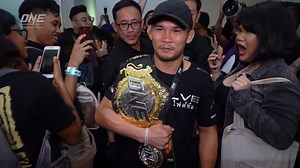 The superstars of ONE: EDGE OF GREATNESS are in the 🏠! 📺: How to watch 👉 http://bit.ly/ONEEOGHTW 🏨: Book your hotel 👉 bit.ly/ONEhotelplanner 📱: Watch on the ONE Super App 👉 bit.ly/ONESuperApp 🏷: Shop official merchandise 👉 bit.ly/ONECShop | ONE Championship