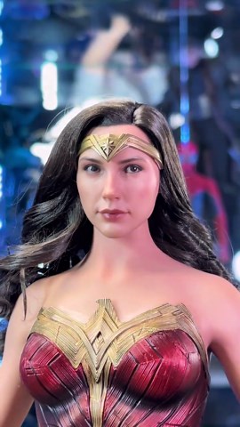 Hot Toys Wonder Woman Unboxing ASMR Experience