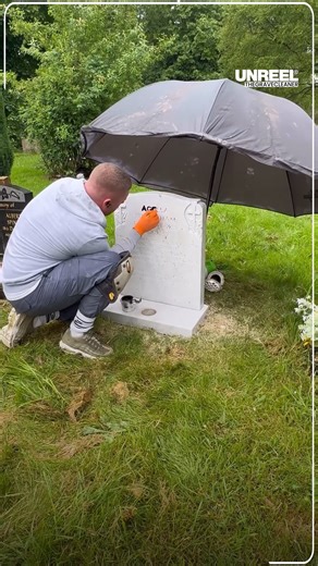 Honoring the departed the right way! 👏 | UNREEL