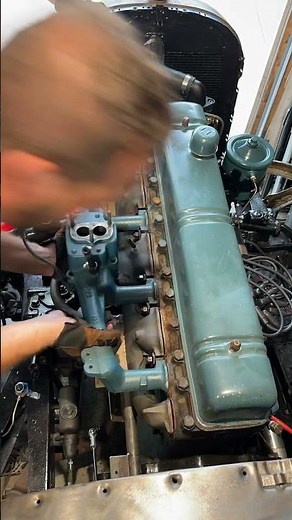How-to - Buick Straight 8 Removal of manifold & intake on custom build. Full video in the works.