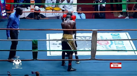 🥊 Grande Finale – Choc des Titans 6 🥊 Catégorie Léger (-60kg) 🇸🇳 Pape Mamadou Sow VS 🇨🇮 Kone Yaya Après un combat intense et rempli d’émotions, c’est Kone Yaya qui s’impose par points, offrant au public un spectacle mémorable. | Choc des Titans CI