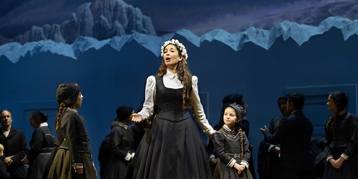 ‘La Sonnambula’ Review: At the Met Opera, a Sleepwalking Soprano Shines