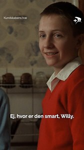 I dag fylder filminstruktør Nils Malmros 80 år! 🇩🇰 Hop i den rø'e trøje og fejr ham med f.eks. Kundskabens træ eller Sorg og glæde, Nils' sidste og mest personlige film, som netop er kommet på Nordisk Film 💙 | Nordisk Film