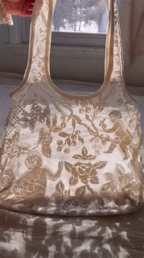 Tess Johnson on Instagram: "FILET LACE BAG RAFFLE FOR MN MUTUAL AID ✨ For our beloved neighbors and communities who have been directly impacted by ICE operations. Donations are to be sent to @womensfndnmn immigrant rapid response fund (link can be found in my profile links) This group is working on the ground to provide food, housing, legal services, and meeting other immediate + long term needs for immigrant families who are being targeted and harassed by ICE. HOW TO ENTER: Each entry is $20. E