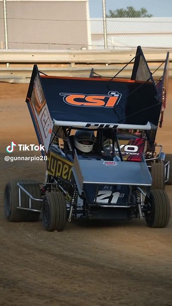 Wing Change Techniques for Dirt Track Racing