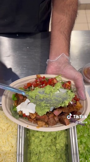 Chipotle Restaurant Opens in Dubai