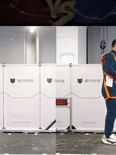 Chinese researchers create sprinter robot that runs 10 meters per second #SprinterRobot #RoboticsBreakthrough #ChinaInnovation #FutureRobots #TechSpeed