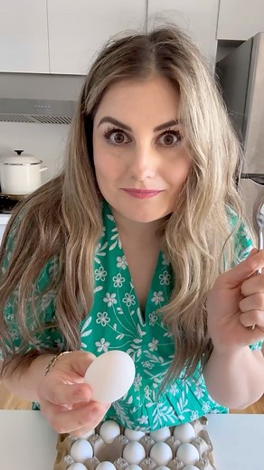 Melissa Johnson on Instagram: "Effortlessly peel hard boiled eggs with this hack. 💡 Use a spoon to tap the end of an egg to disconnect the membrane inside. Listen for that hollow-sounding tap to know it worked. After boiling the eggs, you can remove the shell effortlessly. #hack #hardboiledeggs #eggs #cooking #cookingtime"