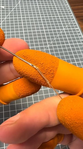 #leatherworking #leathercraft #leathercrafts #leatherwork #artisan #craft #crafts #howto #needlework #saddlestitch #leather #stitching #leathertools | Leathercraft