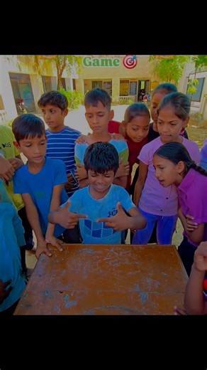 Try putting two fingers together 😅🤔 #reels #video #viral #trendingpost #viralreelschallenge | Si2