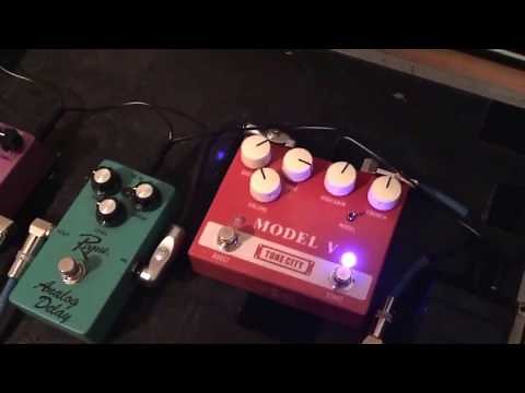Mosky Spring Reverb & Tone City Model V Distortion with Boost Demo.