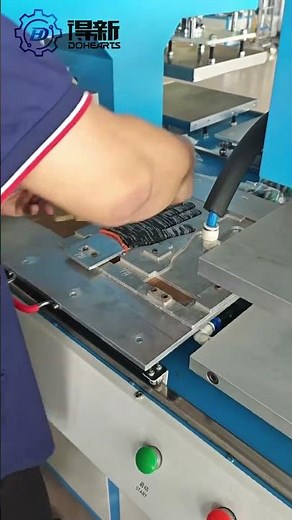 Silicone impact glove molding machine,new technoloy TPR/PVC/ silicone glove making machine