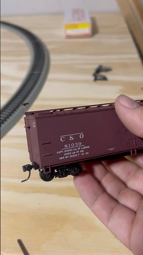 Building An HO Scale Kit! Accurail C&O Wood Reefer - #hoscale #train #modeltrains #hobby