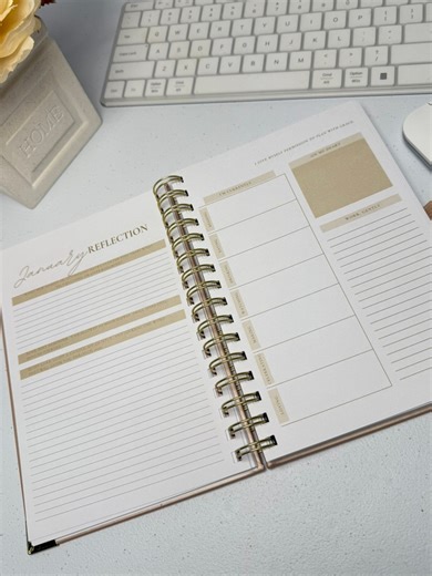 2026 planning doesn’t start on January 1st, it starts now. ✨ Setting your goals early gives you clarity, confidence, and momentum before the new year even begins. Use this season to reflect, plan intentionally, and prepare your heart and schedule for what’s ahead. Get ready for January 1 by setting up your goals today. Order your copy of the Grace Planner at HerGentleDesk.com and step into 2026 with purpose, peace, and a plan. #planner #goalsetting #productivity | Her Gentle Desk
