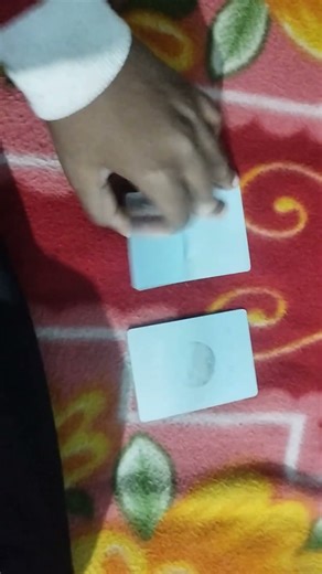comment who can beat this 2 cards