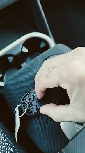 How to replace the battery in a key fob on a 2025 model year Mini Cooper