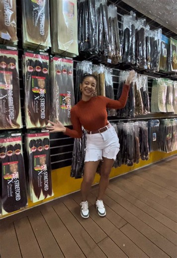 Hellooooo 😍 le magasin Frangi Shop est désormais ouvert a Rose Hill Galerie Evershine au 2eme étage de mardi a jeudi de 8h a 17h, n’hésitez pas a passer au magasin pour voir les extensions 🫶🏽✨#hairextensions #hairextensionsmauritius #braidsmauritius #bohobraids #mauritius🇲🇺 #bohobraidsmauritius #africanbraidsmauritius@Frangi Shop