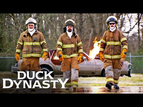 The Robertsons Tackle New JOBS & Epic ROAD TRIPS | Duck Dynasty