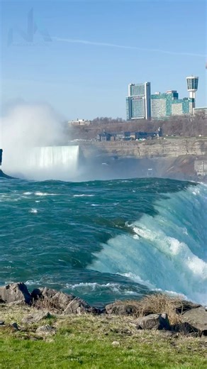 It is magnificently marvelous to watch the flow of Niagara Falls 🌊 | Niagara Action