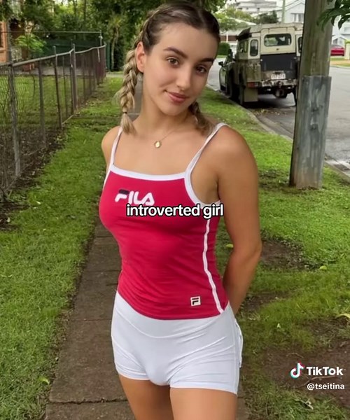 Introverted Girl Aesthetics and Vibes Explained