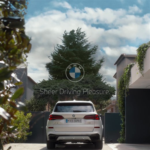 Turn your BMW into a park king with BMW Remote Control Parking. | BMW South Africa