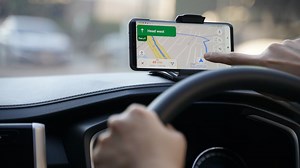 Keliaujantiems automobiliu „Google Maps“ siūlys sutaupyti