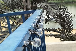 100 Packs Heavy Duty Light Clips,Extra Strong Magnetic Christmas Light Clips, Holiday Lighting Magnet for C9, C7 Sockets，Patio Lighting, Christmas Tree, Edison Globe String Light