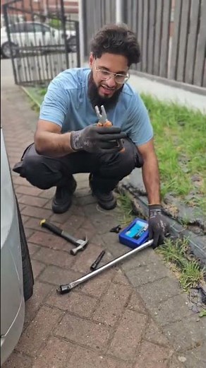 How to remove a locking wheel nut without key